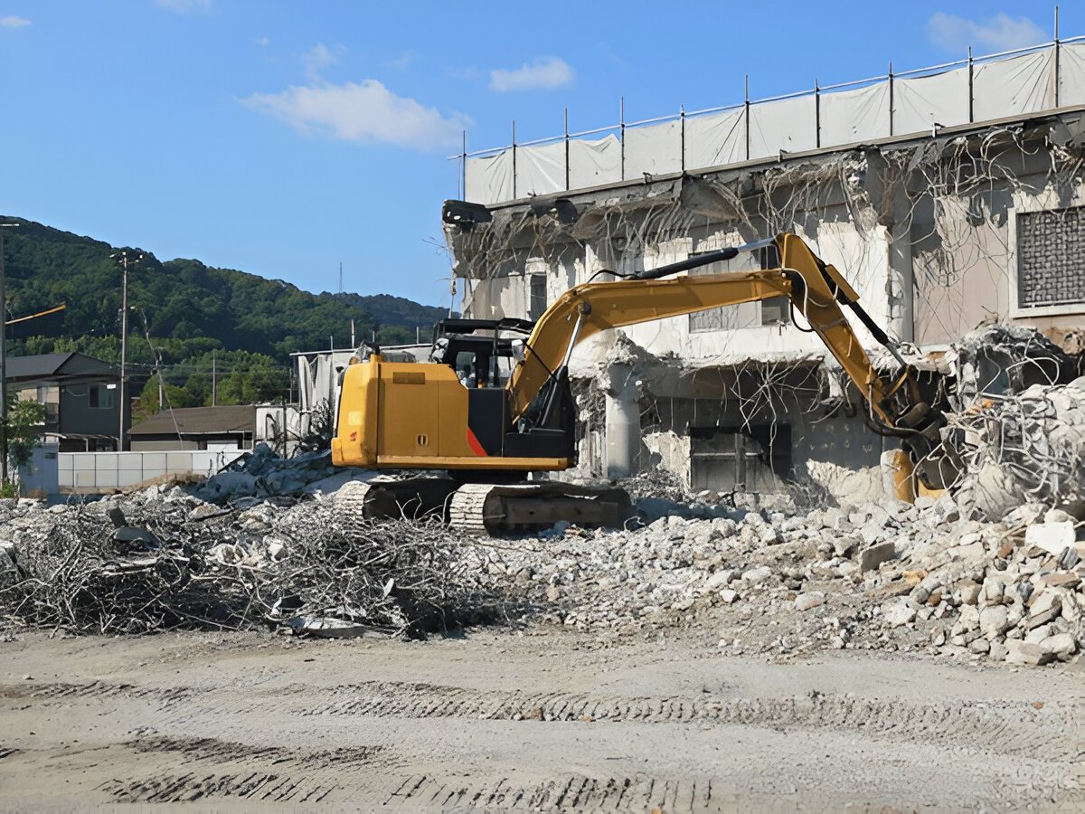 Hazardous Waste Handling in Oil Demolition – JJ